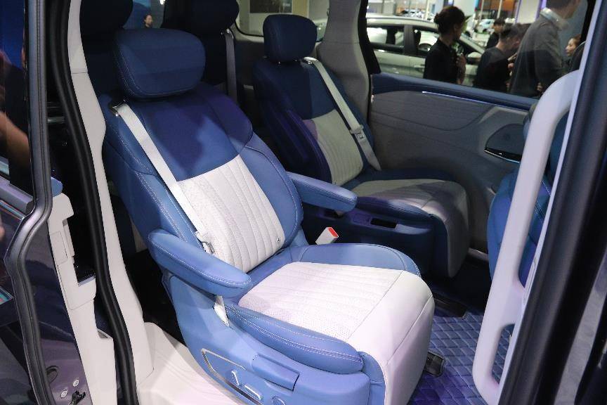 3DHT插混系统，还有智能座舱，成都车展的这台MPV太亮了！_搜狐汽车_搜狐网