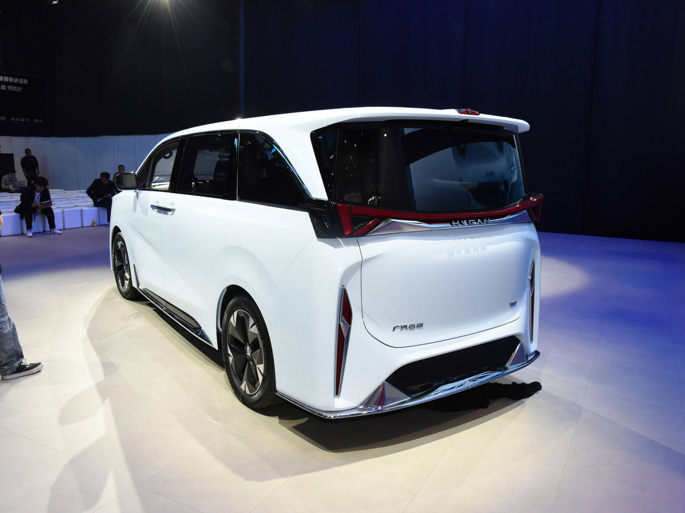 MPV也带激光雷达！这新车瞄准腾势D9 售价32万太便宜了？_搜狐汽车_搜狐网