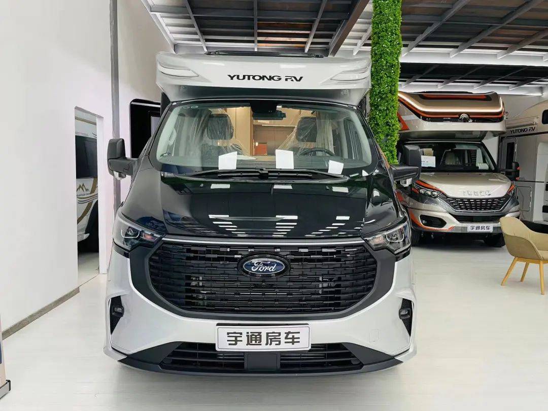 福特V362最新底盘，2.0T柴油+9AT最强组合—宇通C520小额头房车_搜狐汽车_搜狐网