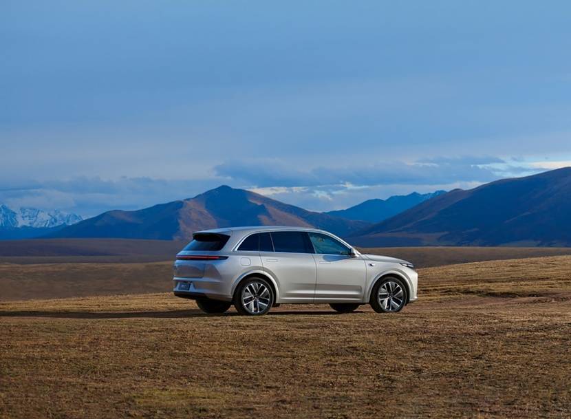 小鹏G9卷出新高度 30万预算还有必要考虑理想L7吗？_搜狐汽车_搜狐网