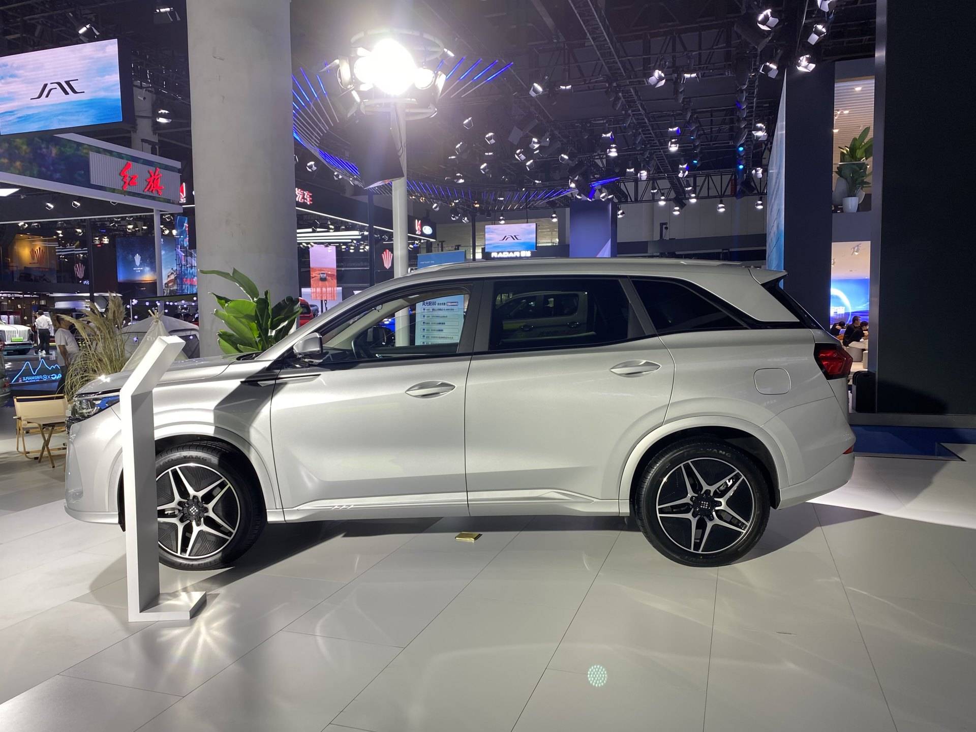 纯电续航110km、综合续航1150km，大7座电混SUV蓝电E5究竟好不好？_搜狐汽车_搜狐网