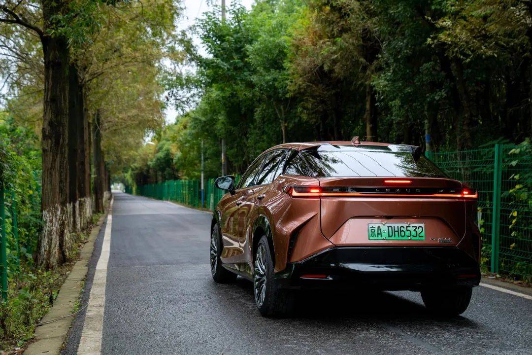 全新RZ的改变与坚持_搜狐汽车_搜狐网