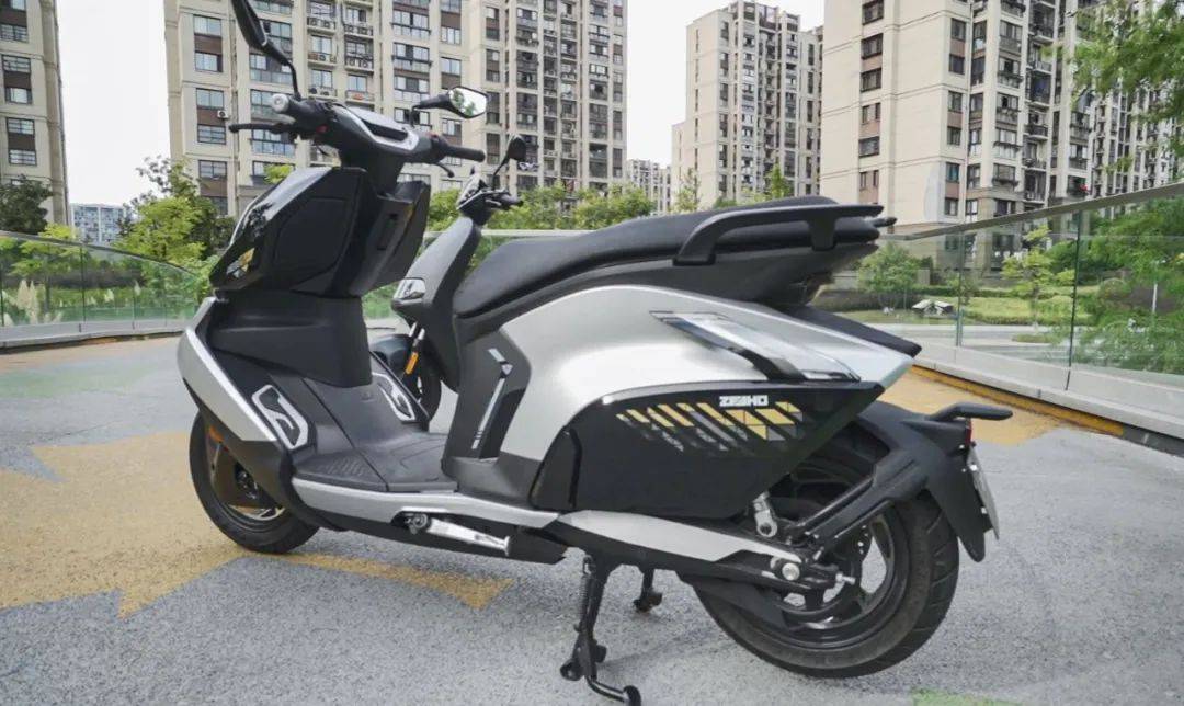 2万价格带最畅销！极核AE8S+和九号E300P，两款高速电摩选哪款？_搜狐汽车_搜狐网