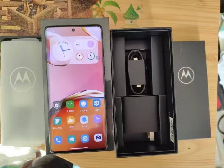 骁龙8Gen2、160Hz四曲屏、IP68防水，跌至3699元，蔚来手机遇强敌_搜狐汽车_搜狐网