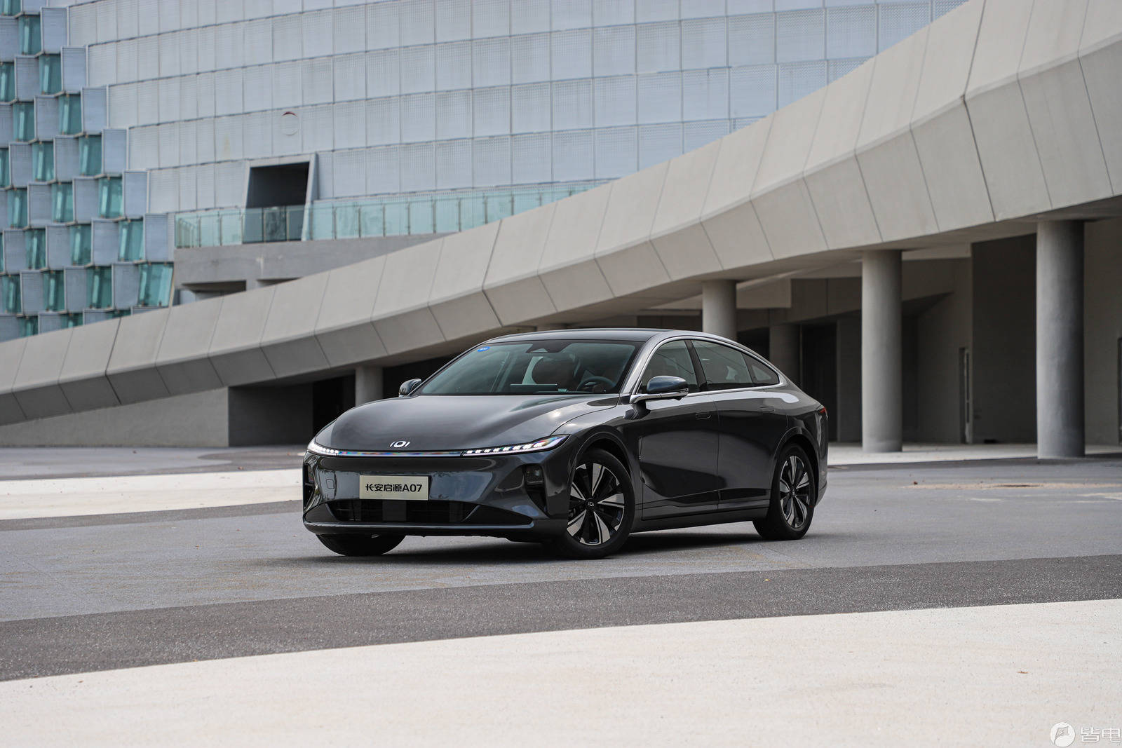 试驾长安启源A07 15万/中大型/新能源车 性价比逆天？_搜狐汽车_搜狐网