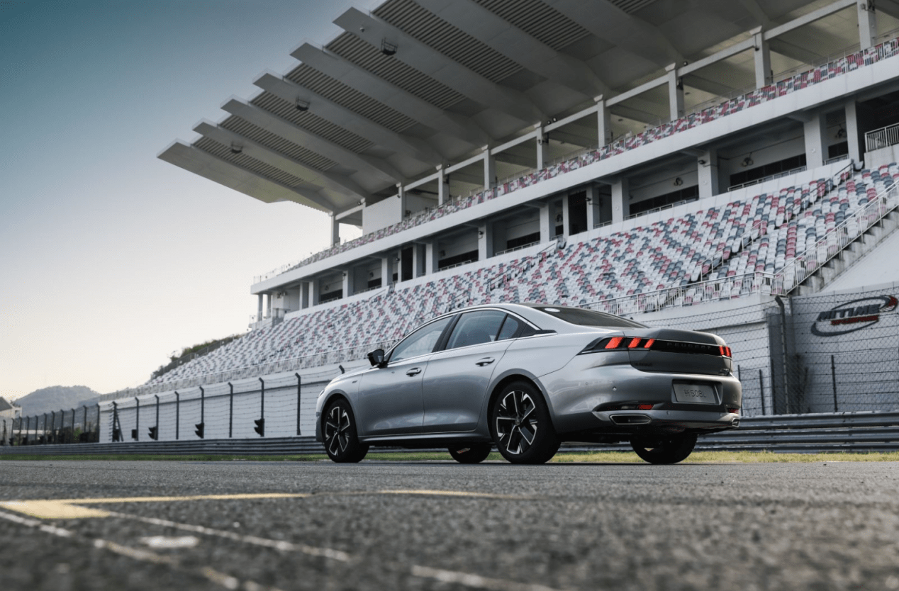 全方位质感升级是怎样一种体验？法系旗舰新508L“包”你满意！_搜狐汽车_搜狐网