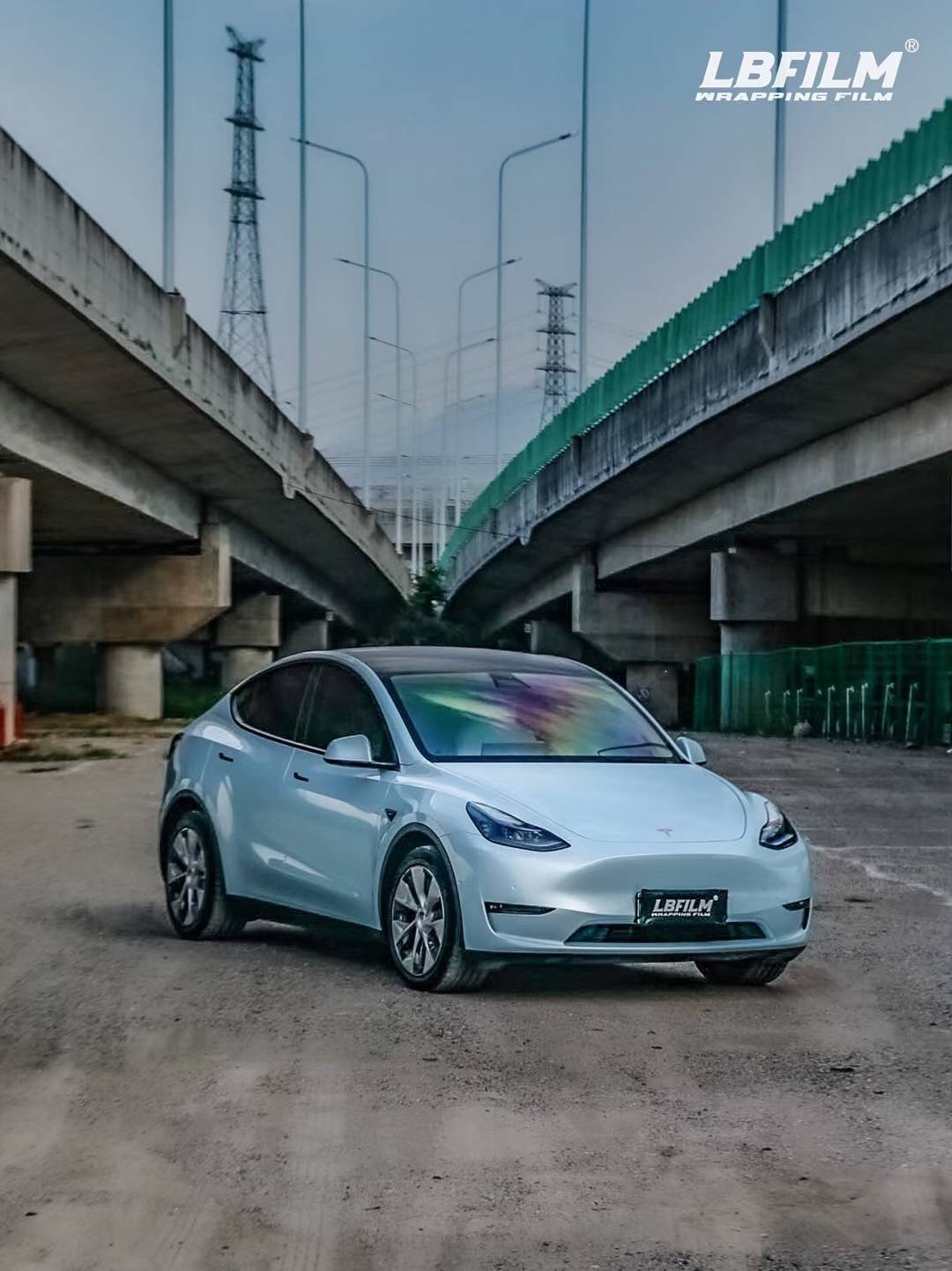 特斯拉modelY-LB改色膜马卡龙爵士蓝，像夏天的冰激凌_搜狐汽车_搜狐网