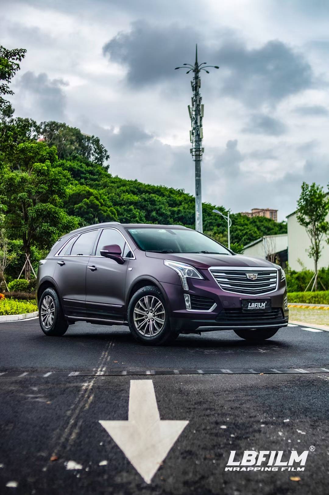 凯迪拉克XT5-LB改色膜消光黑幻紫，神秘的高级感_搜狐汽车_搜狐网