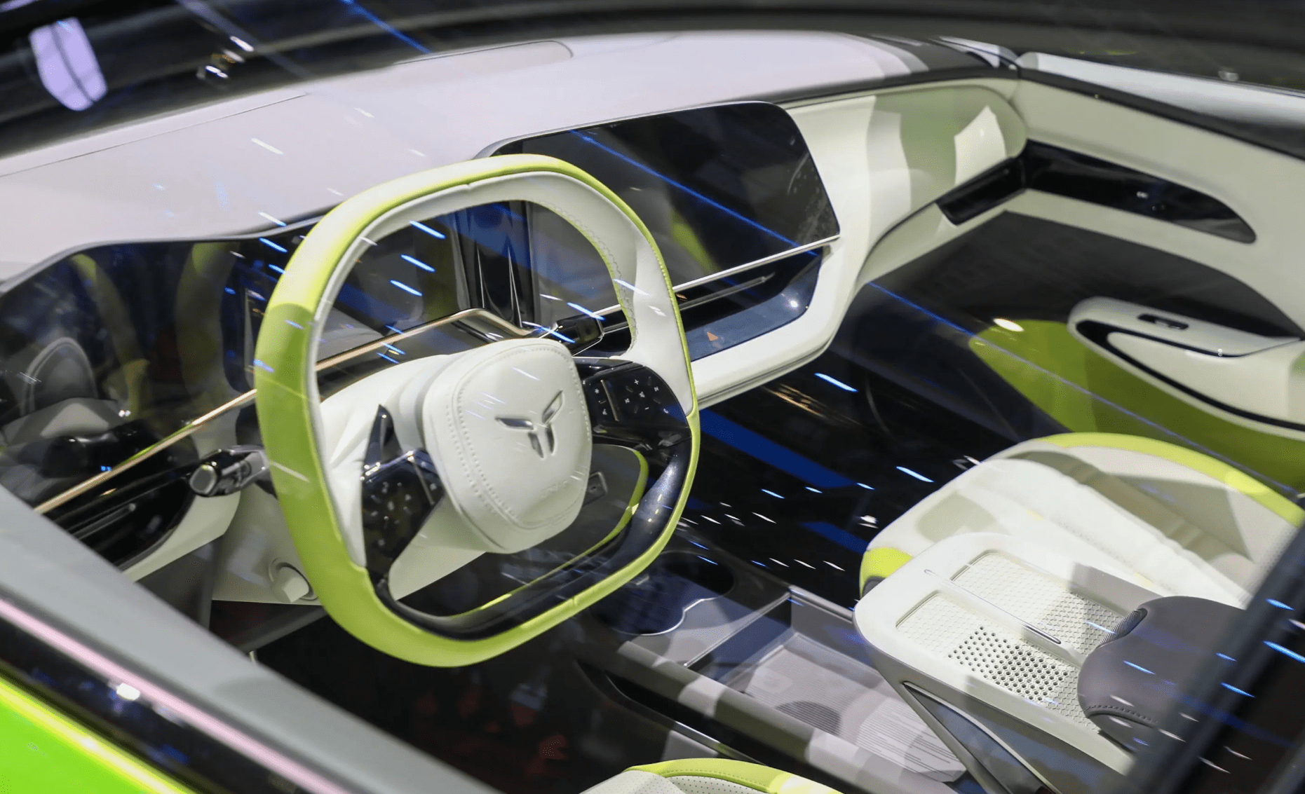 比亚迪汉同级！红旗E001现身街头，配激光雷达，续航800km_搜狐汽车_搜狐网