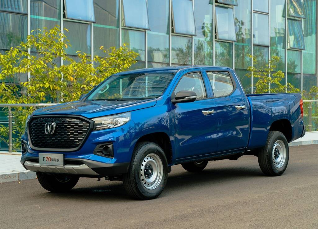 风格偏向家用,长安F70首发亮相,搭载2.0T蓝鲸动力_搜狐汽车_搜狐网