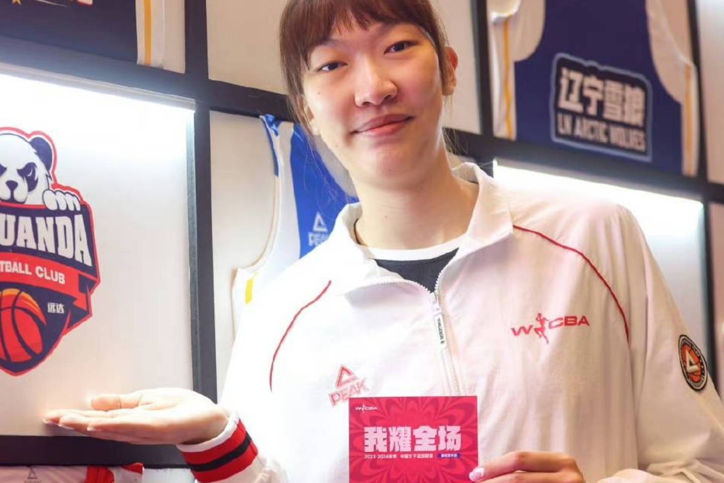 开门红！WCBA揭幕战四川女篮103-90浙江女篮！韩旭14分！李梦19分！王思雨12分_比赛