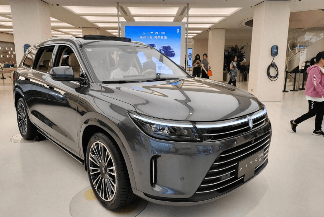 五皇会战！问界新M7智能无敌，理想L7猛刺车主，智己LS6三电最强_搜狐汽车_搜狐网