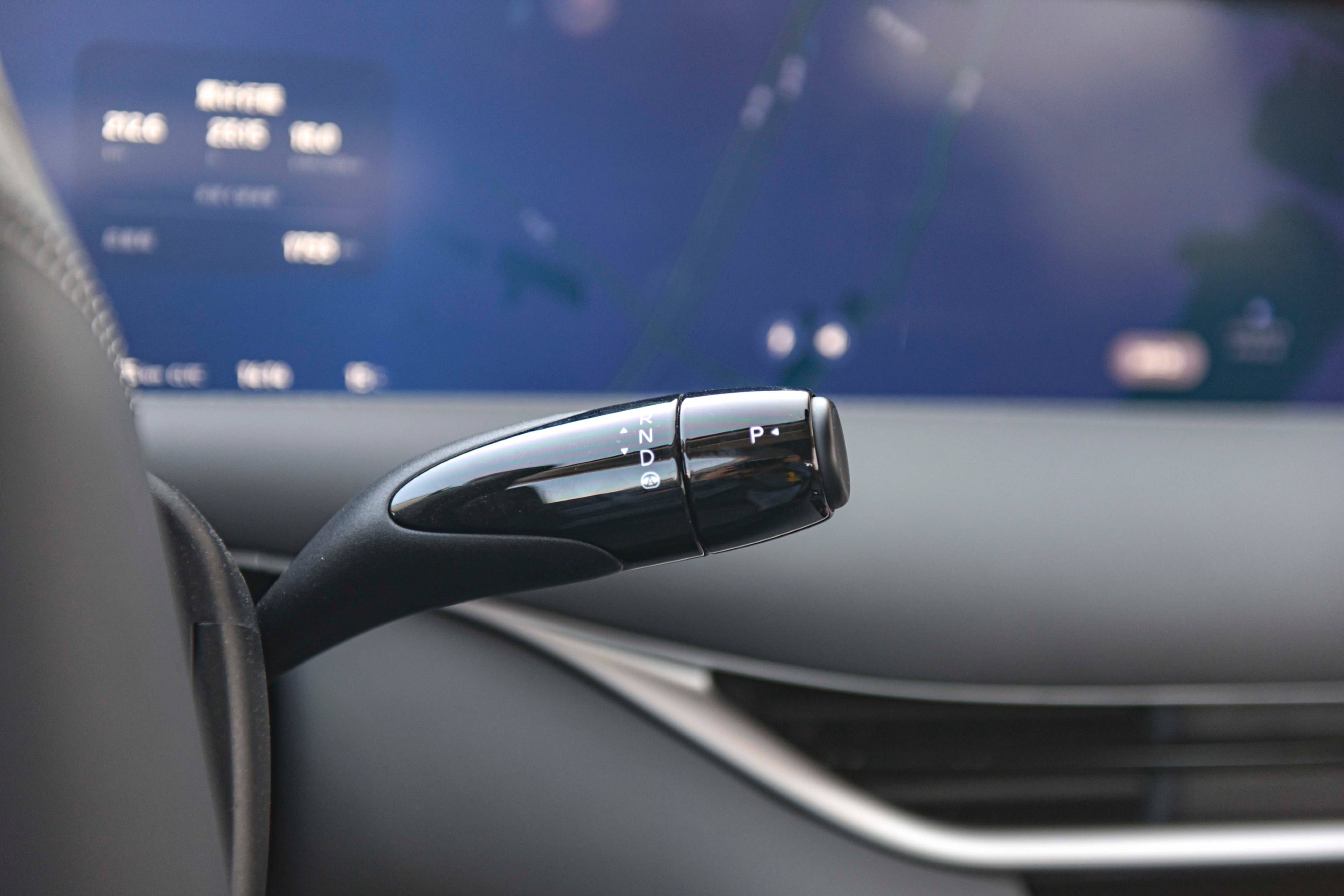 场地试驾智己LS6，3.48秒破百，还能极致贴边停车_搜狐汽车_搜狐网