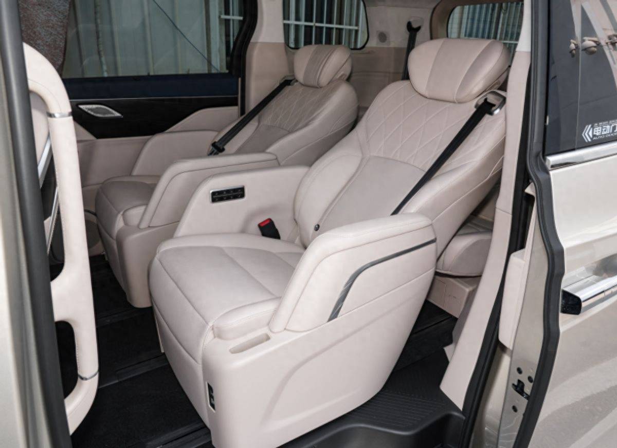 售33.58万元起，都是中大型混动MPV，高山对比腾势D9，你选谁？_搜狐汽车_搜狐网