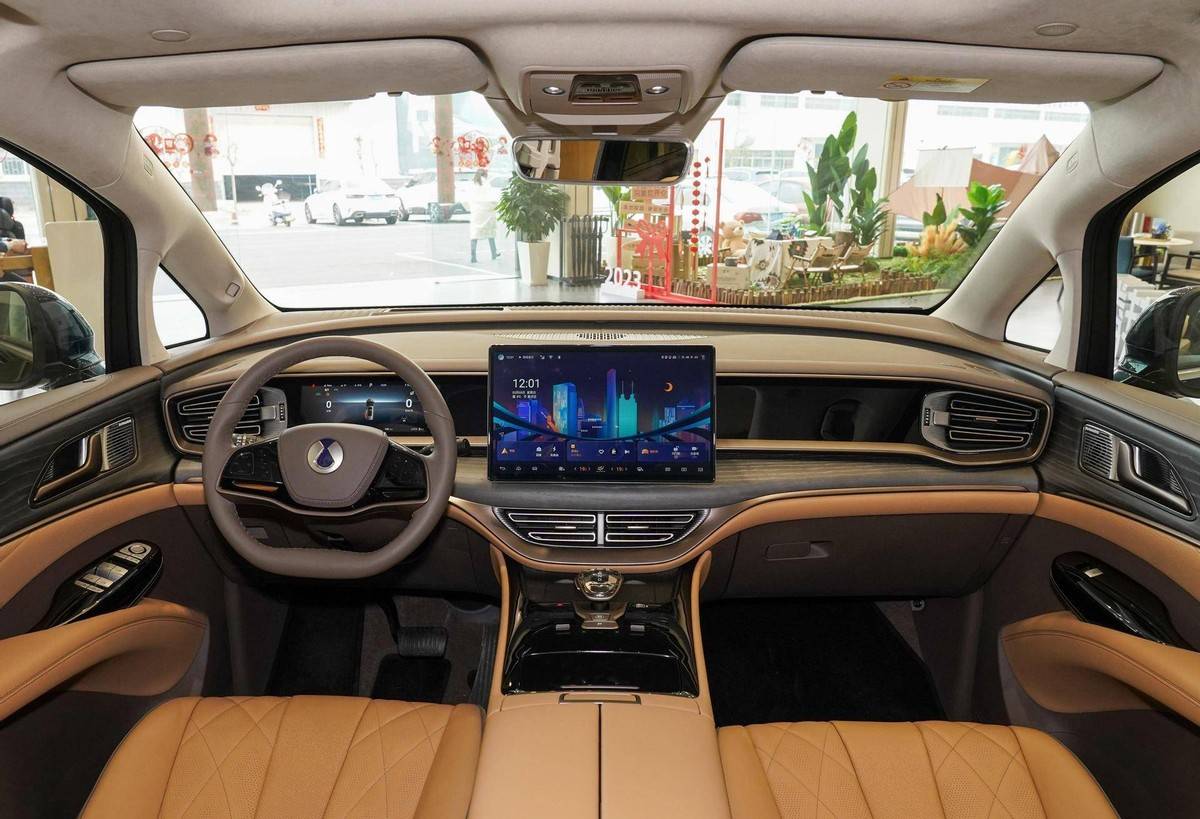 大家9和腾势D9 EV怎么买福利多？中大型纯电MPV上演终极PK_搜狐汽车_搜狐网