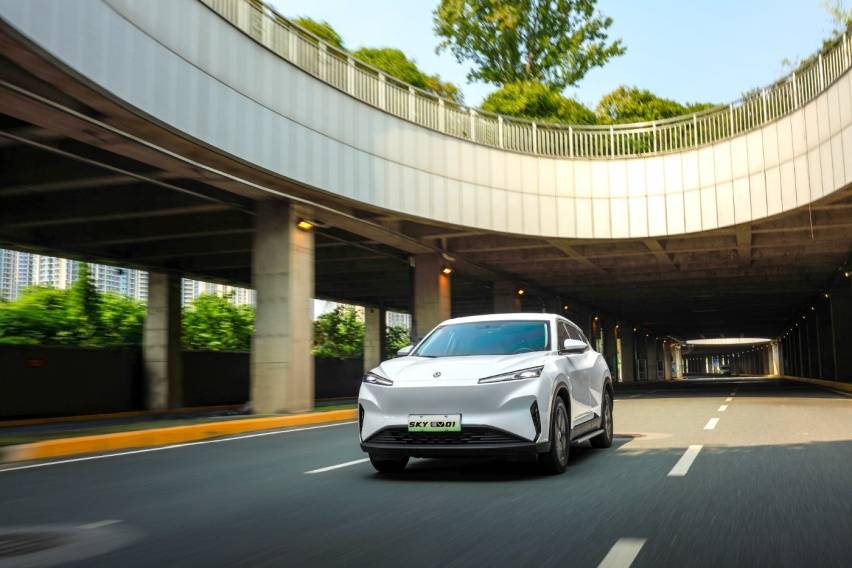 12万级，中型，纯电SUV，东风风神SKY EV01来了！_搜狐汽车_搜狐网