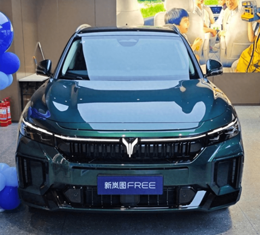 真实到店体验！新岚图FREE和新问界M7差距在哪？_搜狐汽车_搜狐网