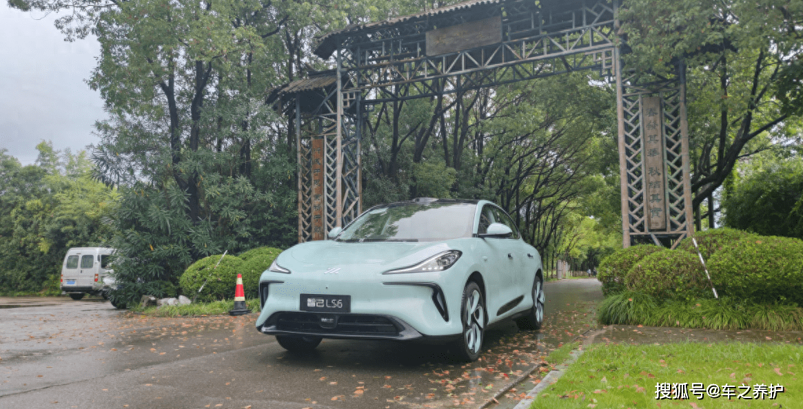 单日订单突破8000台？智己LS6这个数据有没有注水？_搜狐汽车_搜狐网