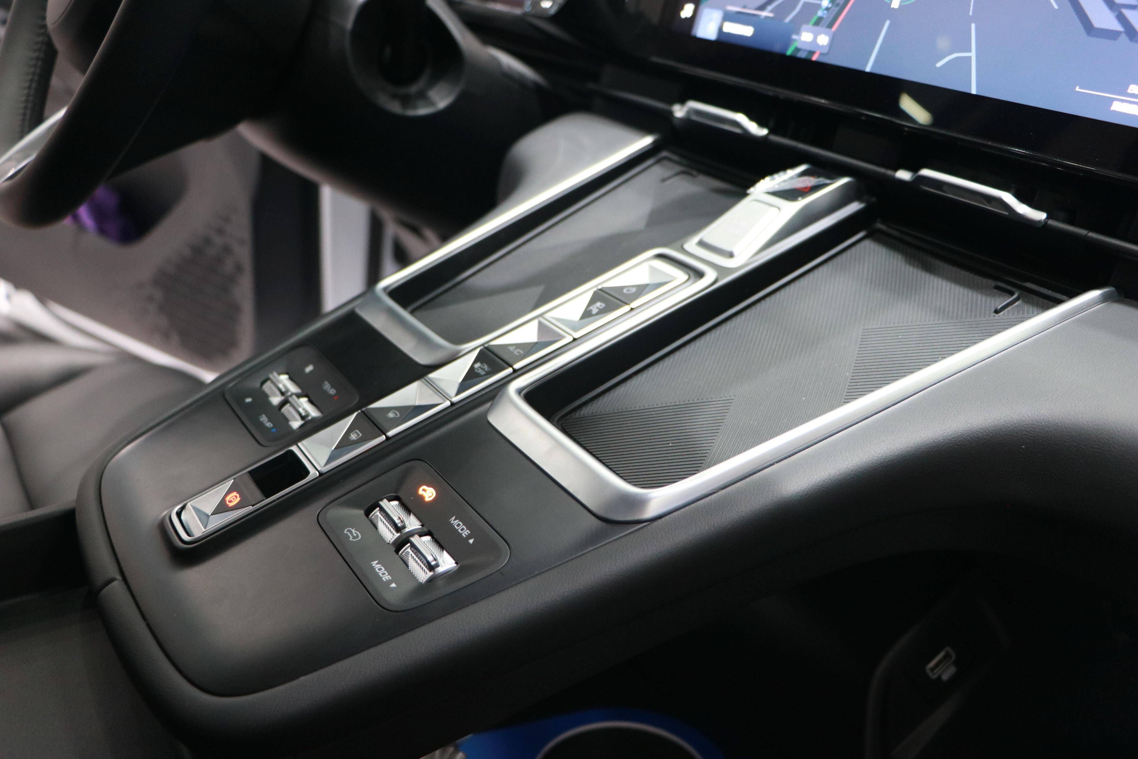 深度体验哈弗枭龙MAX：Hi4赋能，15万级插电混动SUV新标杆！_搜狐汽车_搜狐网