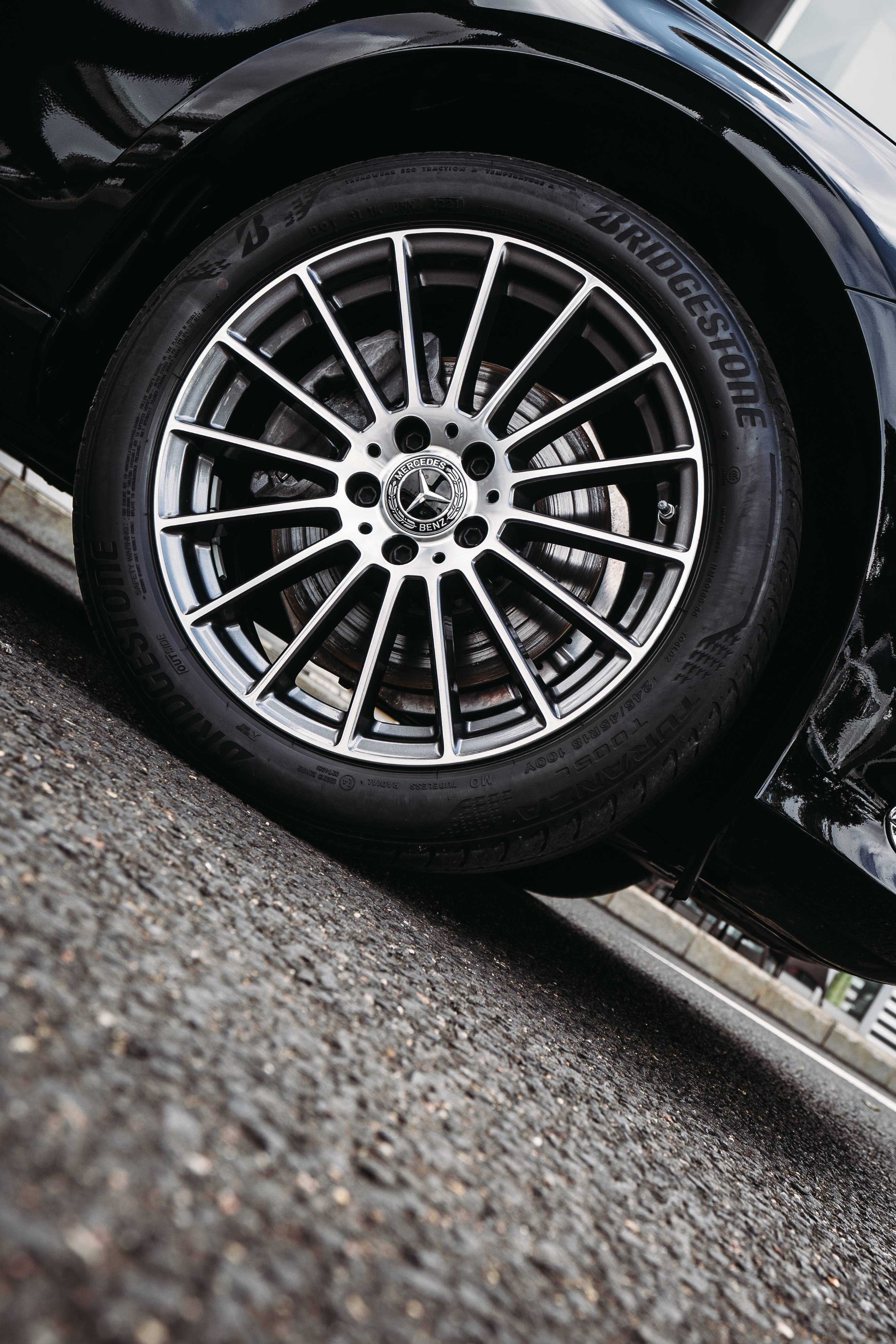 诚成互生：美学+豪华“E”术，还带龙膜！【奔驰E级 2022款 E260L】_搜狐汽车_搜狐网