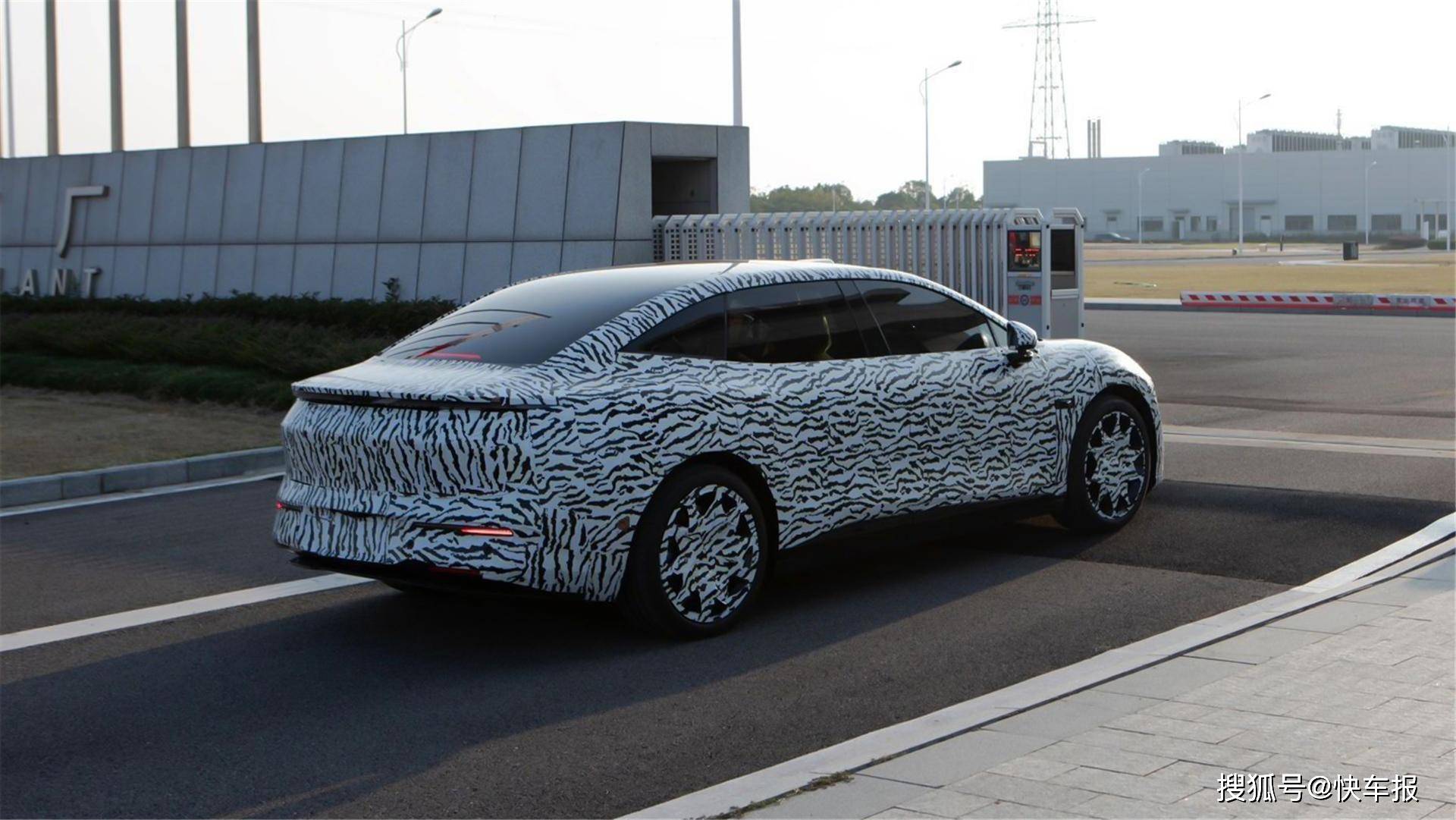 国内外联动，极氪CS1E谍照曝光，智能驾驶出招了_搜狐汽车_搜狐网