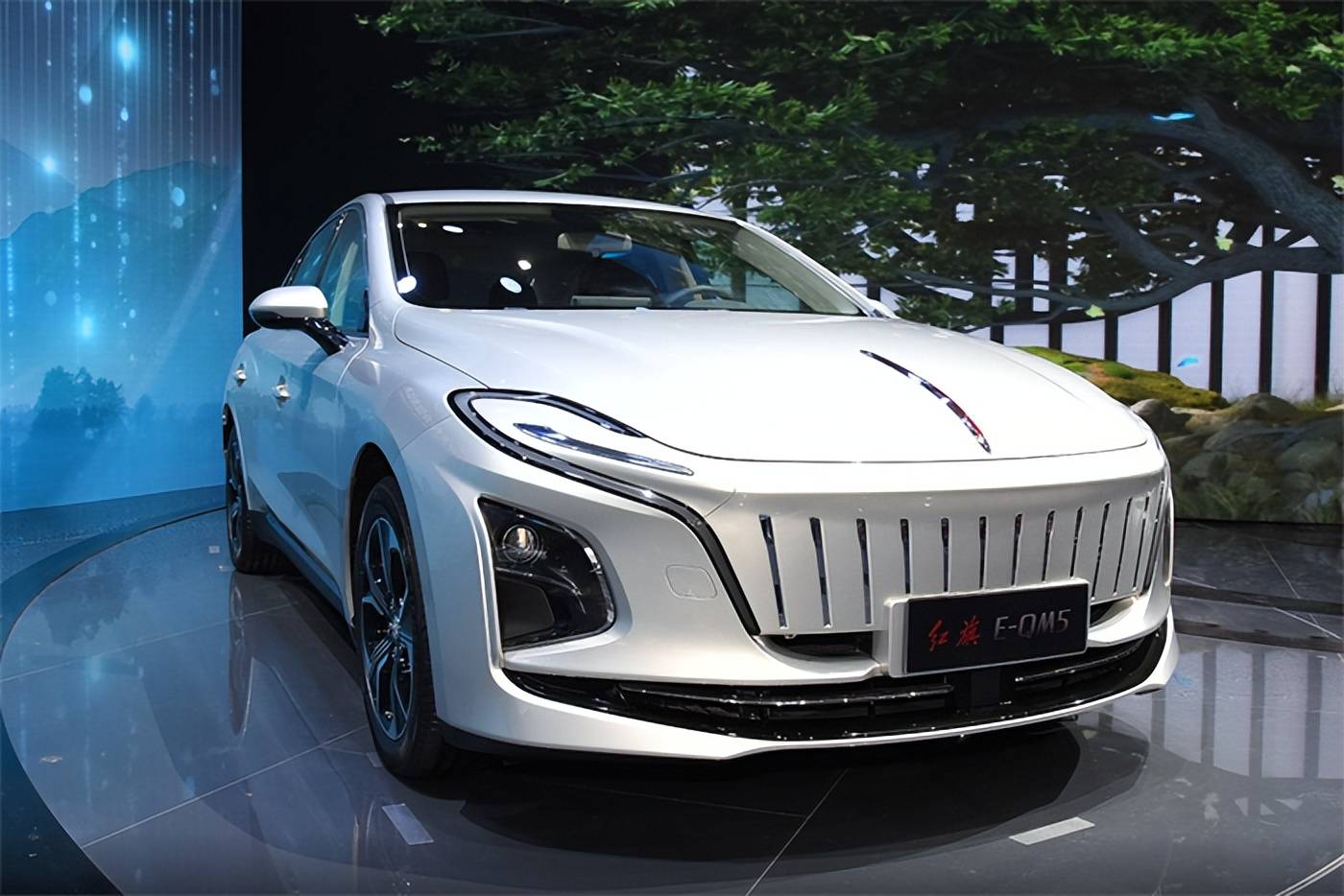 12万出头的中型纯电轿车，红旗E-QM5销量并不好，你会考虑吗_搜狐汽车_搜狐网