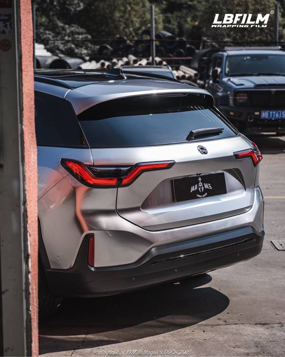 蔚来ES6-LB改色膜液态金属铝水银，流动得的金属质感确实没得说_搜狐汽车_搜狐网