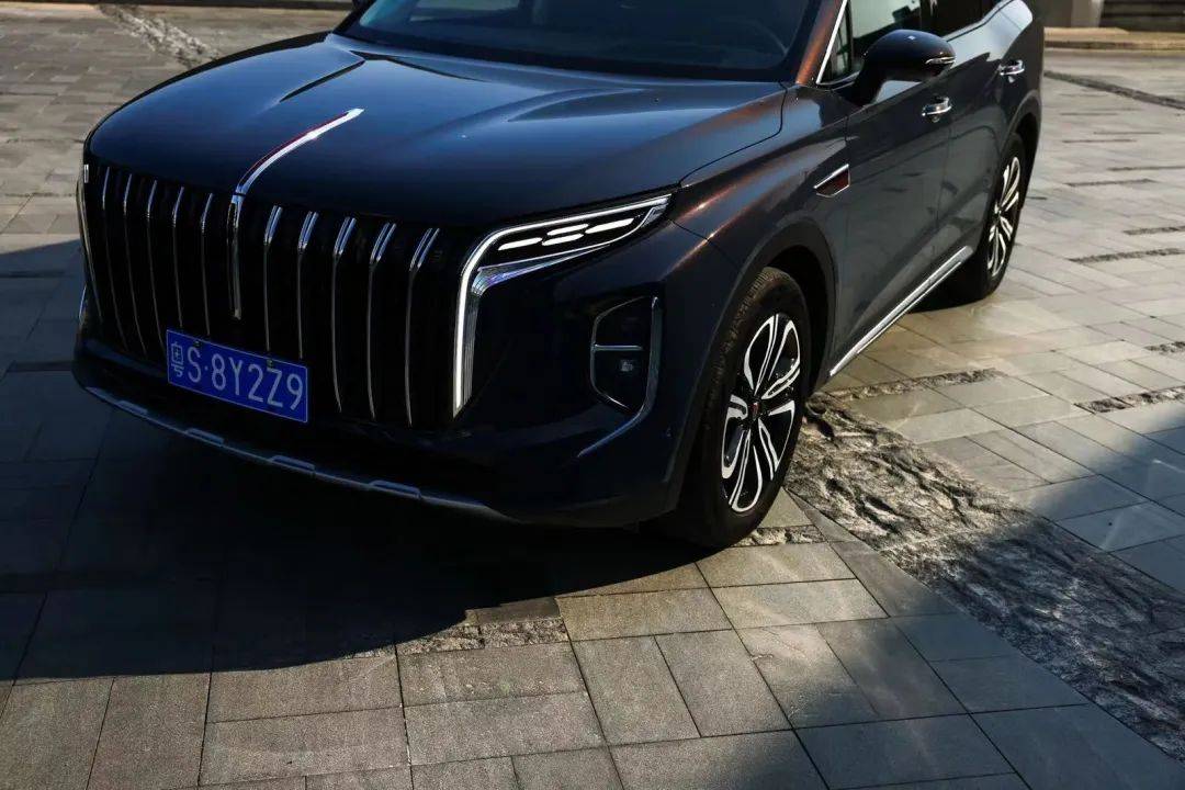体验中式豪华旗舰级SUV！全新红旗HS7_搜狐汽车_搜狐网