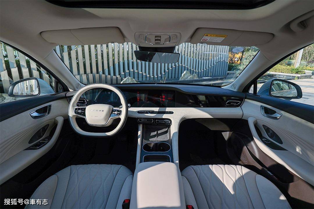 15万级电动轿车之选，荣威D7 EV对比秦PLUS EV，谁更值得入手？_搜狐汽车_搜狐网