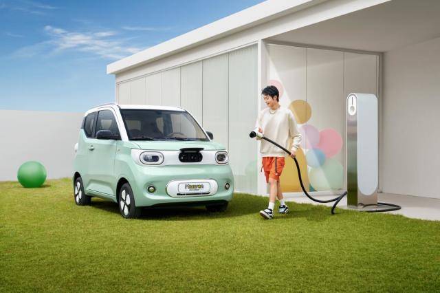 售价4.68万元！宏光MINIEV第三代马卡龙正式上市_搜狐汽车_搜狐网