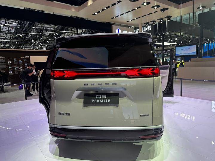 预售价超60万，限量发售，腾势D9 PREMIER亮相_搜狐汽车_搜狐网