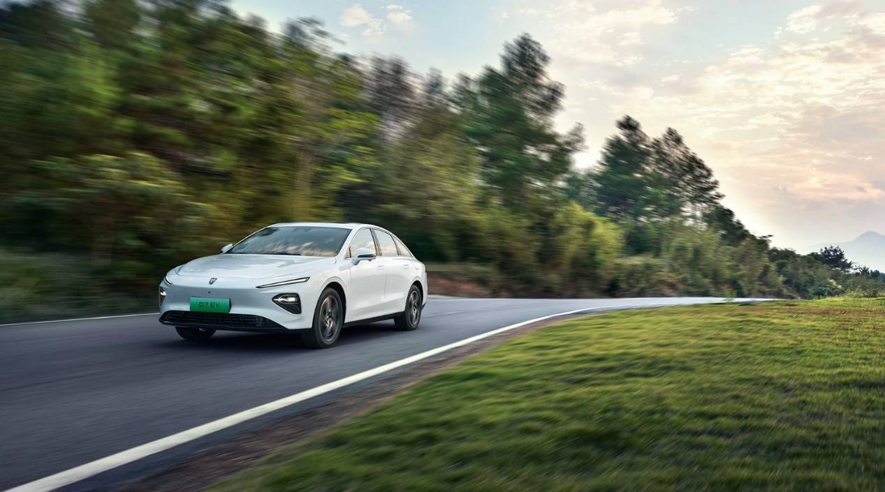 荣威不再摆烂，荣威D7 EV亮相， B级大空间，14.38万元起，真香！_搜狐汽车_搜狐网