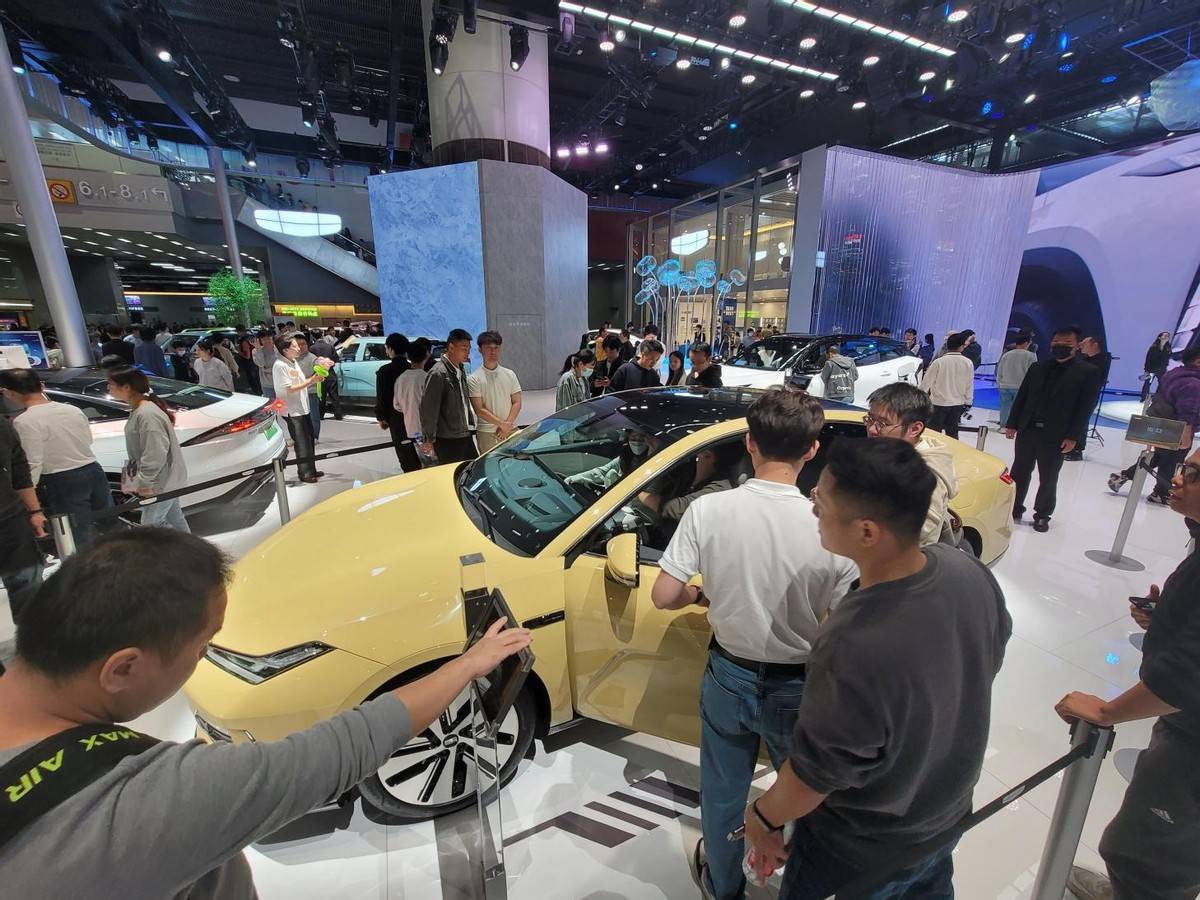 吉利银河e8亮相广州车展,展现新一代新能源车的实力 搜狐汽车 搜狐网