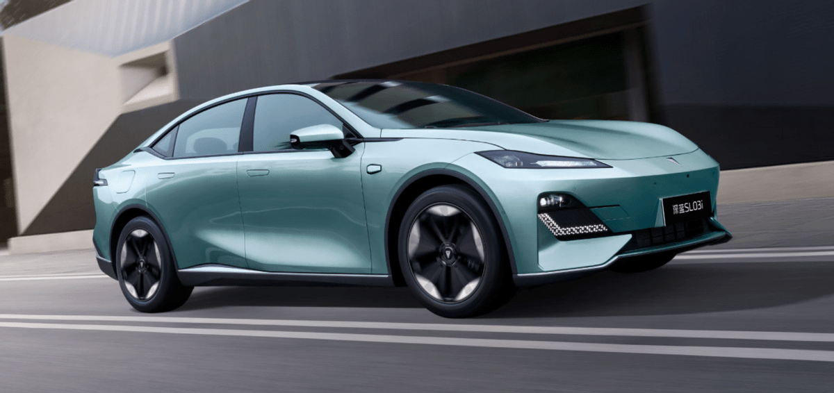 同门对决！18 万纯电轿车，深蓝SL03 还是启源 A07？_搜狐汽车_搜狐网