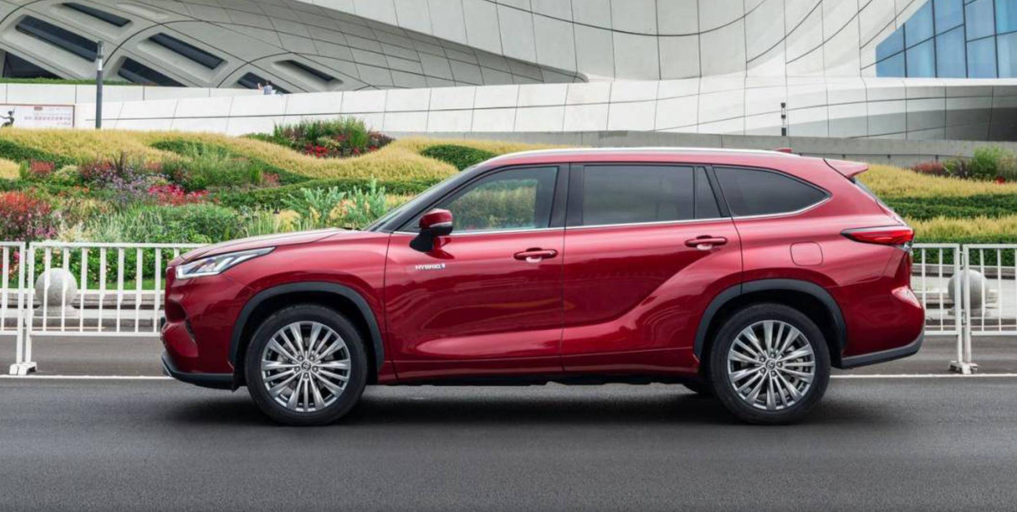 新时代驾驭之选，全新第四代汉兰达380T燃情上市，智能与性能并存_搜狐汽车_搜狐网