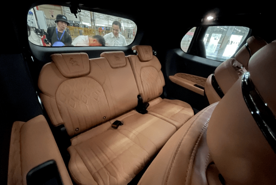 竞争江淮瑞风RF8？东风风行V9 PHEV官图发布！_搜狐汽车_搜狐网