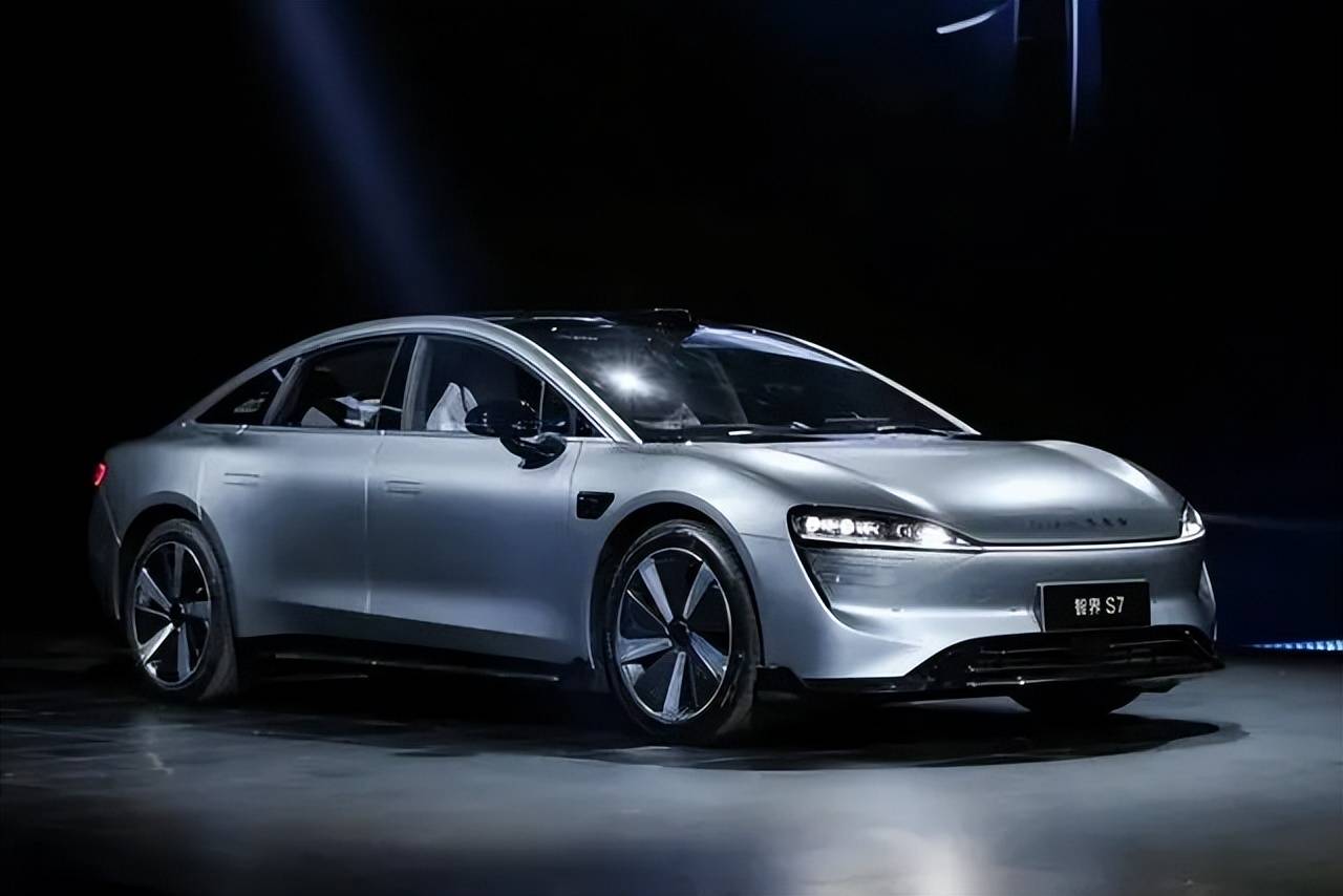 智界S7上市 24.98万起 最高续航855km_搜狐汽车_搜狐网