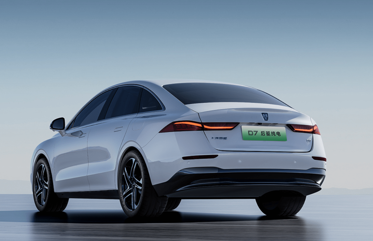 选购B级纯电动轿车 荣威D7 EV值得推荐！_搜狐汽车_搜狐网