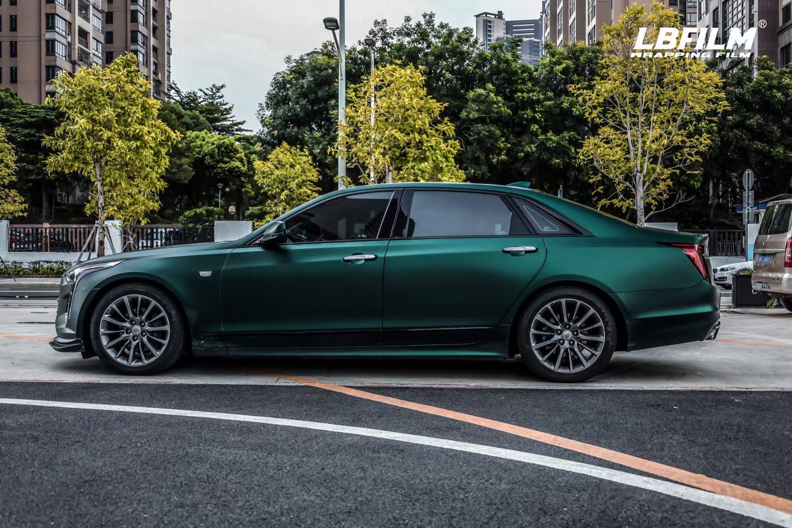 凯迪拉克CT6-LB改色膜毒液绿，觉冲击力超强_搜狐汽车_搜狐网