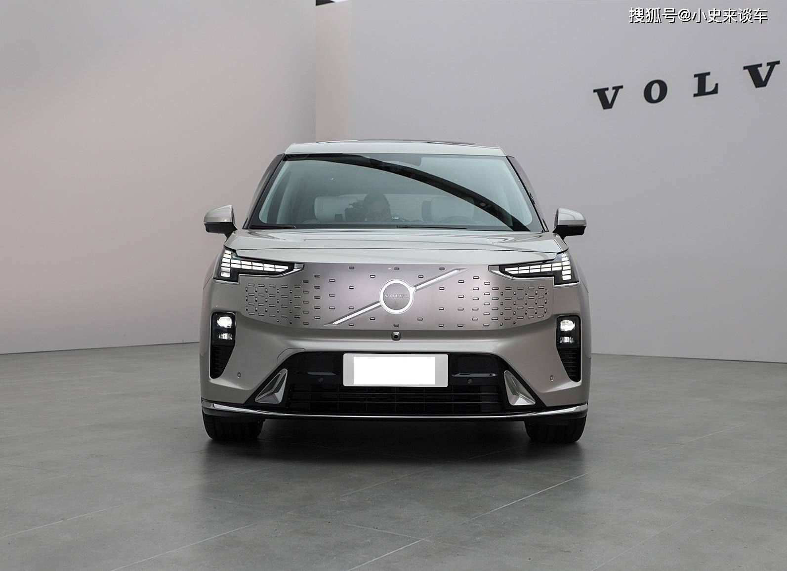 沃尔沃首款豪华MPV上市！轴距超3米2，配独立航空座椅，续航738Km_搜狐汽车_搜狐网