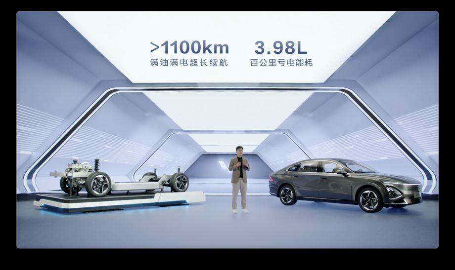 电池干了油耗都才3.98L，五菱星光卖得竟然是越级的驾控感_搜狐汽车_搜狐网