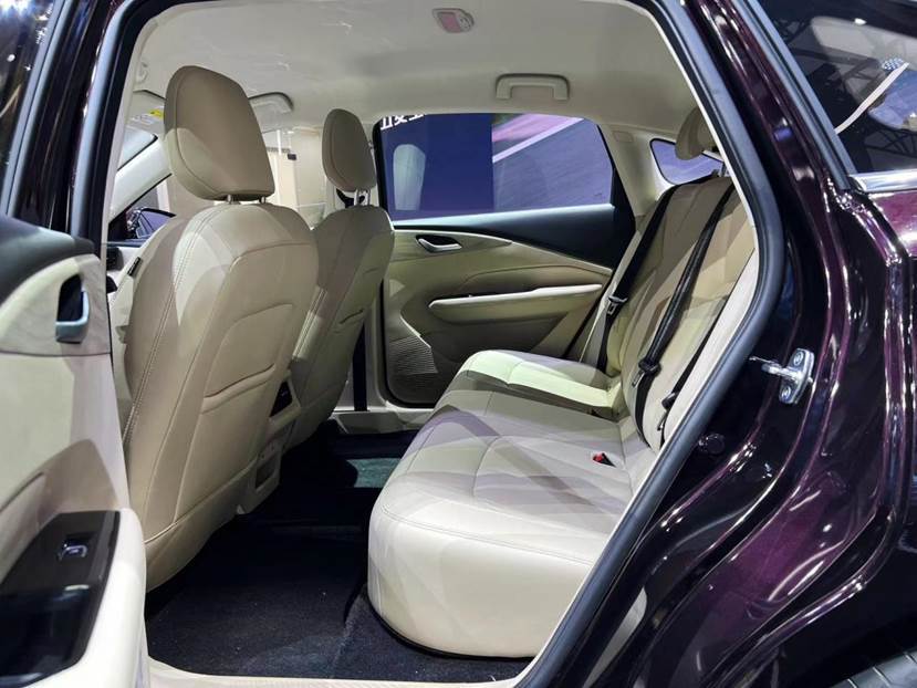 3.98L油耗1100km续航，五菱星光新车上市，现场交车火爆_搜狐汽车_搜狐网