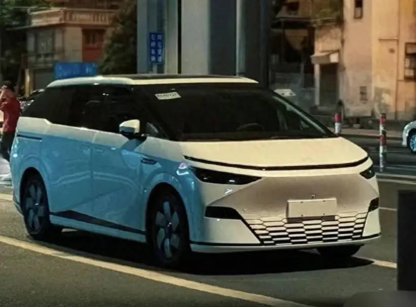 值38万吗？小鹏X9实车曝光，明年1月1日正式上市_搜狐汽车_搜狐网