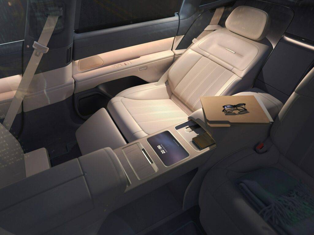 就是这么自信！预售价80万元，蔚来ET9内饰豪华感不输奔驰S级_搜狐汽车_搜狐网