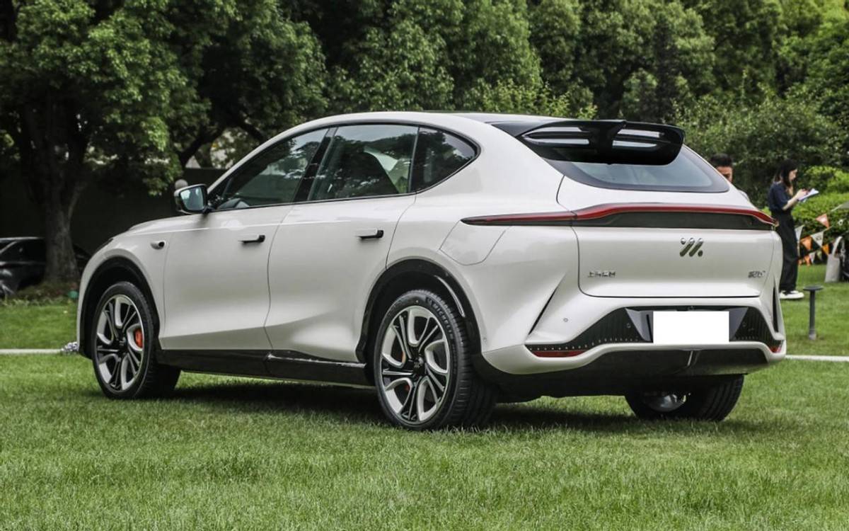 智己终于豁出去了！LS7一口气降到24.98万起，限量2000台_搜狐汽车_搜狐网