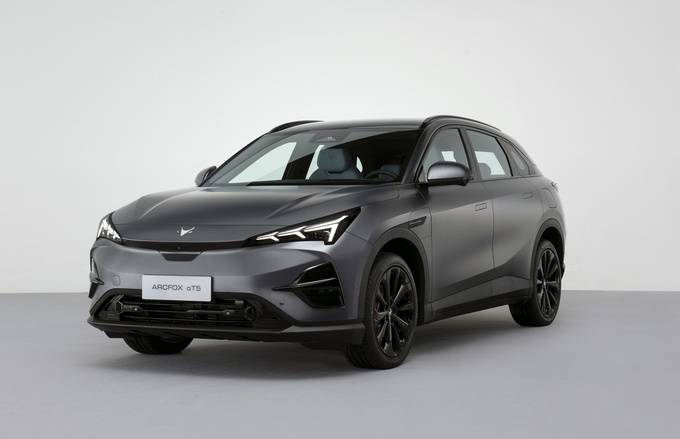 同级唯一800V快充，15.58万元起，极狐阿尔法T5正式上市_搜狐汽车_搜狐网