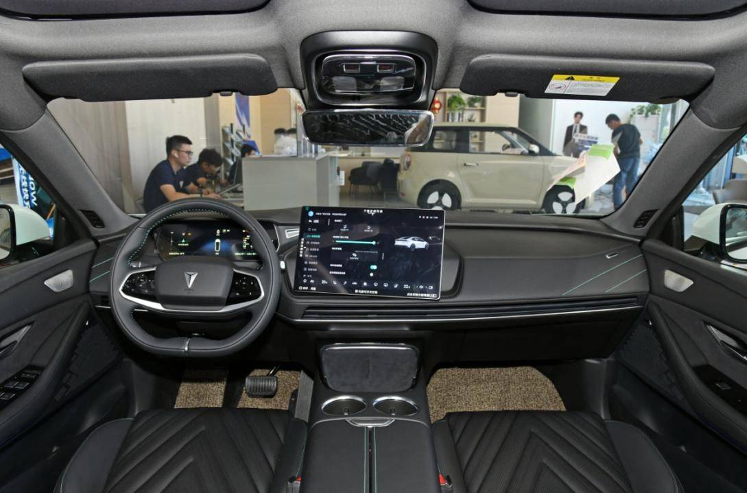 秦PLUS DM-i、深蓝SL03恐被抛弃，家轿新秀吉利银河L6称王_搜狐汽车_搜狐网