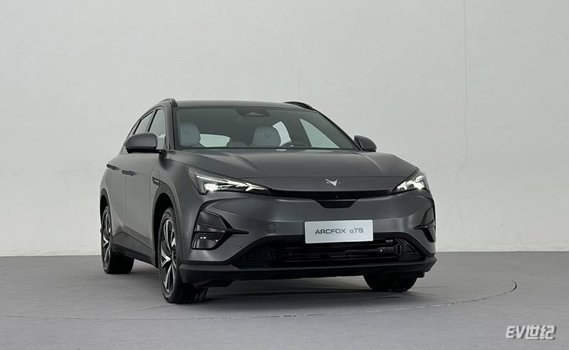 极狐阿尔法T5上市，唯一20万内可以买到的800V高压平台_搜狐汽车_搜狐网