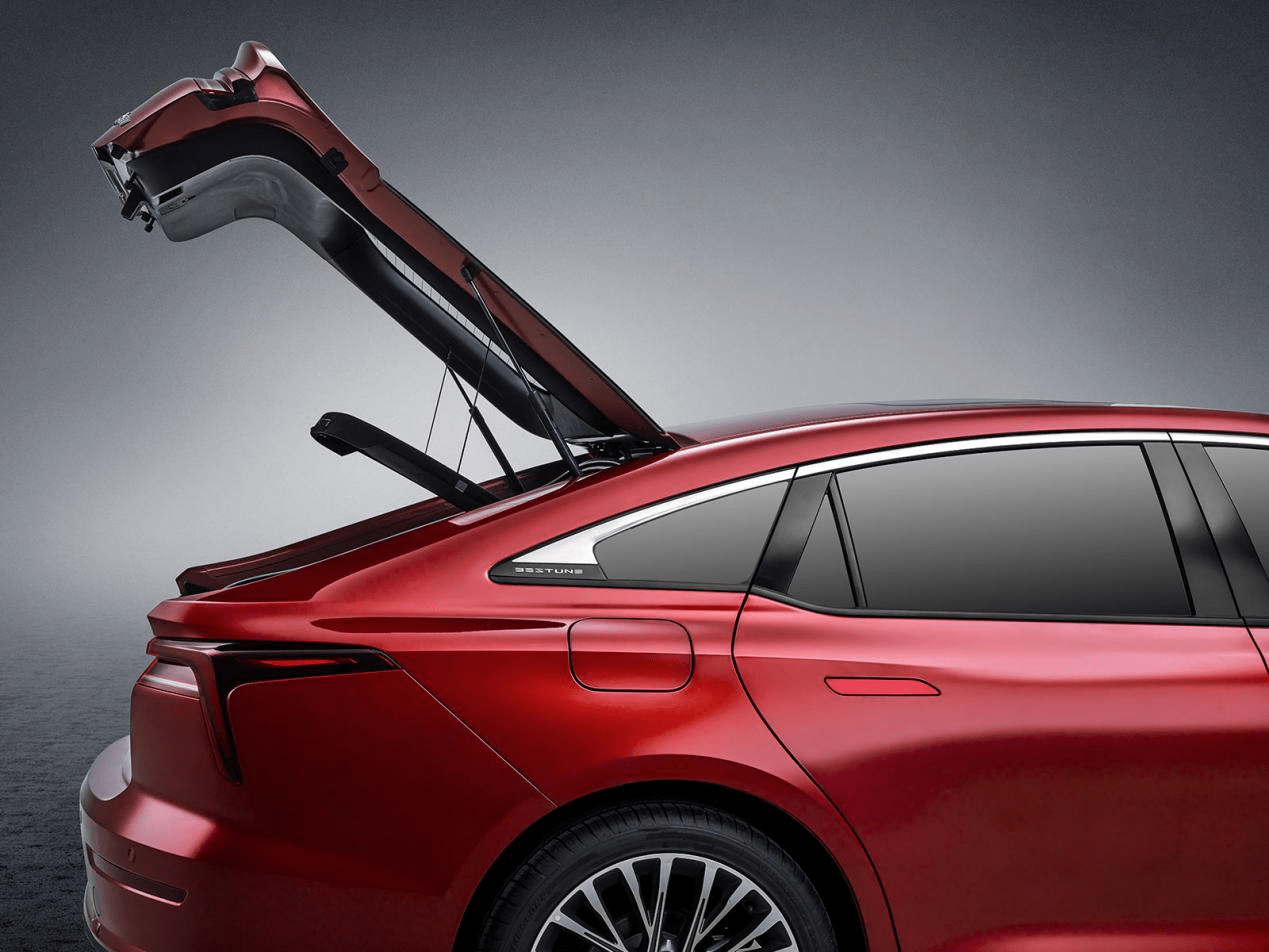 "新国民家轿"实力圈粉，看奔腾B70如何玩转空间魔法_搜狐汽车_搜狐网