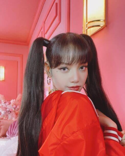 LISA首张单曲回归预告照-搜狐大视野-搜狐新闻